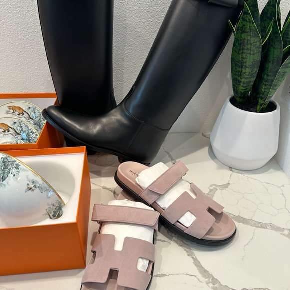 Hermes | Bags | Brand New Hermes Chypre Rose Porcelain Sandal Pink ...